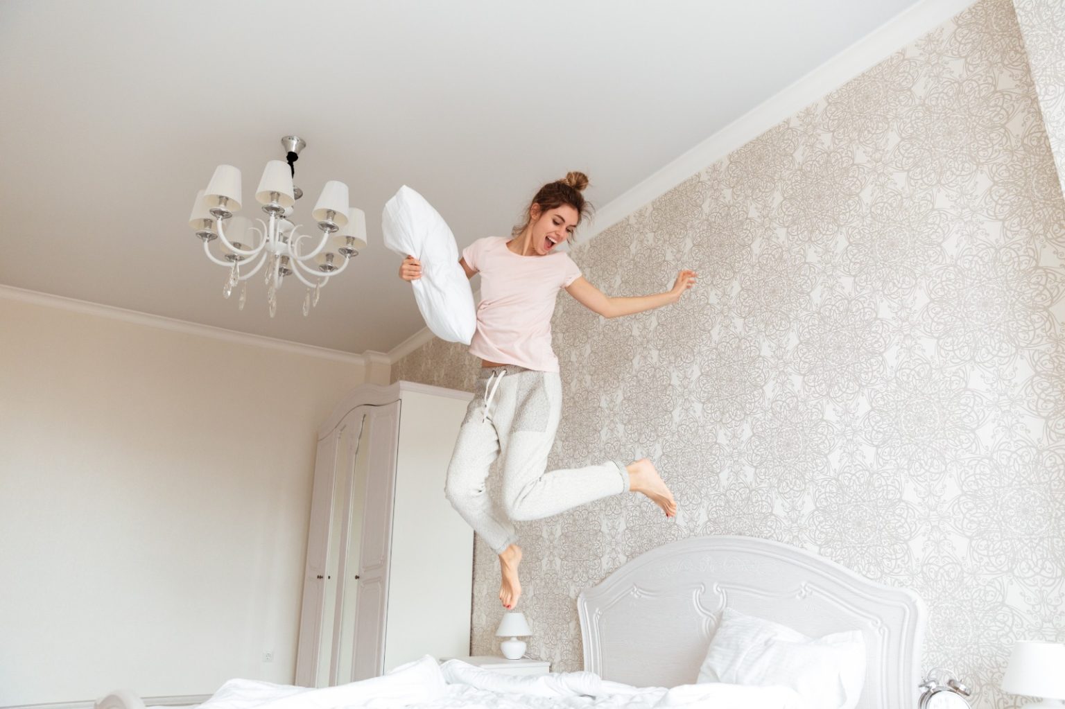 10 Best Ceiling Paint Colors for 2025